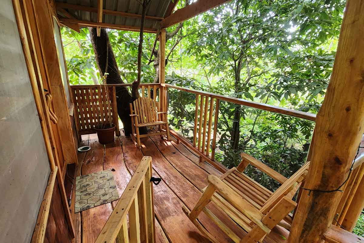 Cozy Canopy Treehouse | Unique Lodging at Tukulolo Grounds
