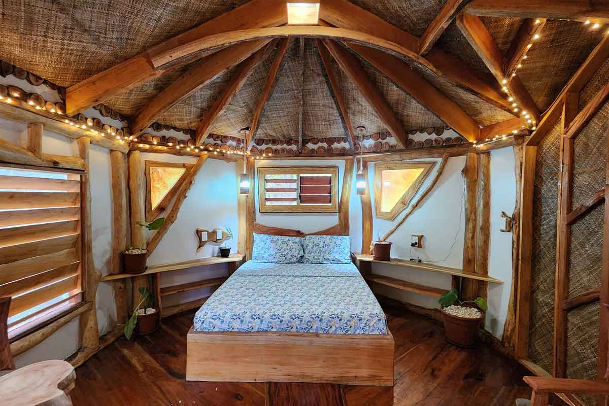 Cozy Canopy Treehouse | Unique Lodging at Tukulolo Grounds