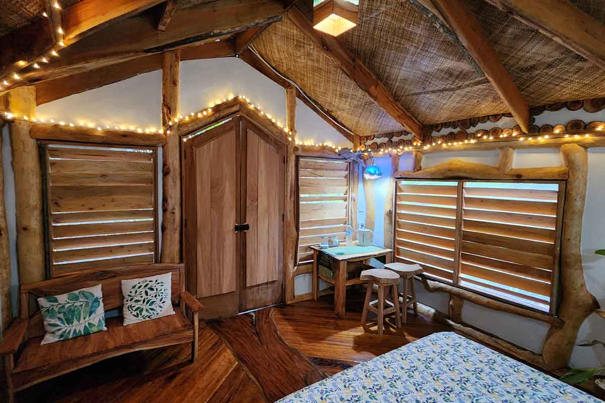 Cozy Canopy Treehouse | Unique Lodging at Tukulolo Grounds